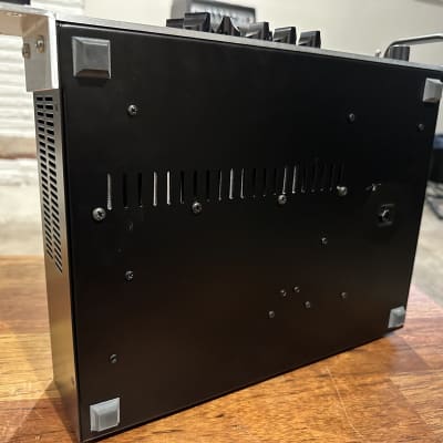 Epiphani UL 502 (Ultralight) Bass Amp Head Rack Mount 2000’s | Reverb