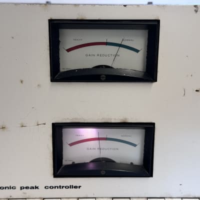 CBS Laboratories FM Volumax 411 Stereophonic Peak Limiter | Reverb