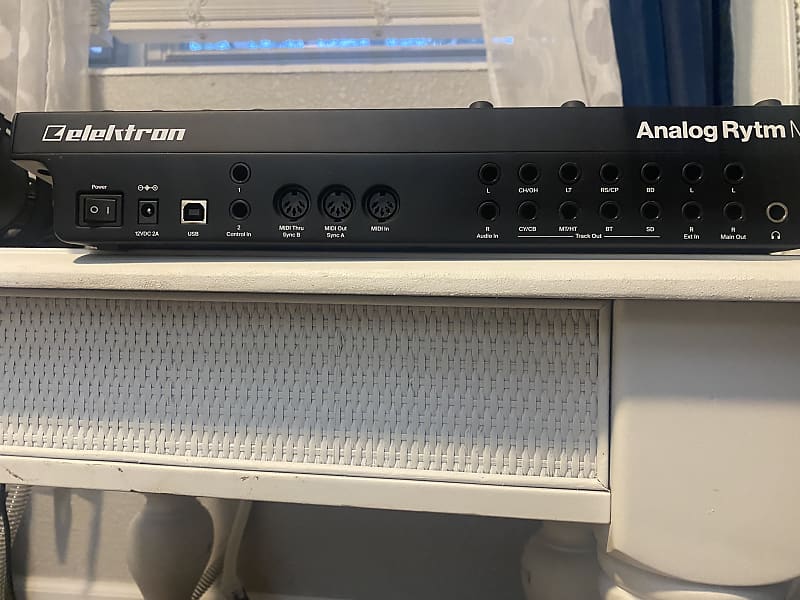 Elektron Analog Rytm MKII 8-Voice Analog Drum Computer & | Reverb