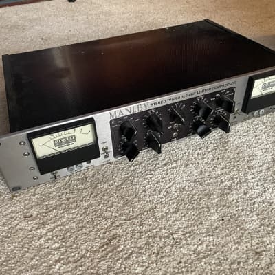 Manley Labs Variable MU Stereo Tube Compressor Limiter | Reverb France
