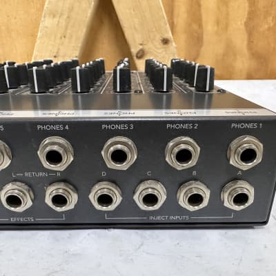 Oz Audio Q-Mix HM-6 Headphone Matrix Amplifier | Reverb