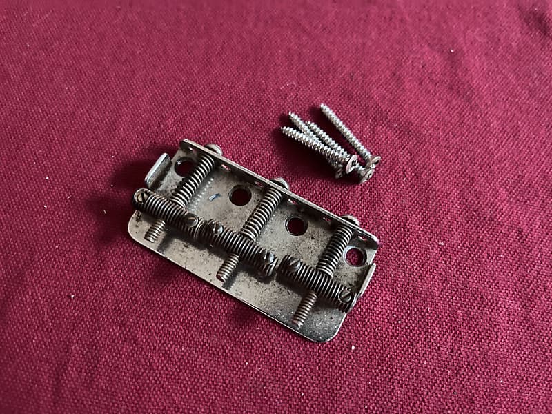 1958 - 64 Fender Musicmaster Duo Sonic guitar bridge | Reverb UK