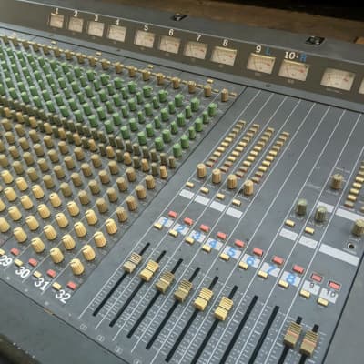 Yamaha Mc3210M Mixing Console with Keal Case Flightcase | Reverb