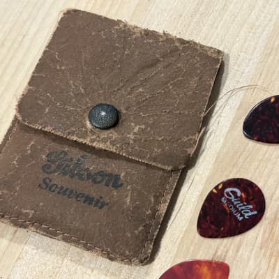 Vintage Gibson Case Candy Souvenir Pick Pouch 1930’s Leather | Reverb
