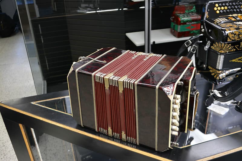 Amano Concertina Red Marble | Reverb UK