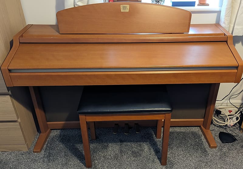 Yamaha Clavinova CLP950 2000-2005 - Cherry | Reverb UK