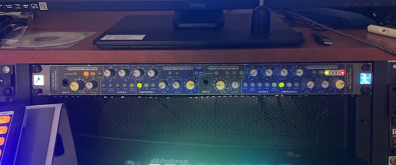 AMEK/NEVE Pure Path Dual Mic Amp/Compressor Limiter (DMCL) | Reverb