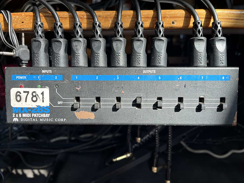 Digital Music Corp MX-28S 2x8 midi patchbay with plug | Reverb