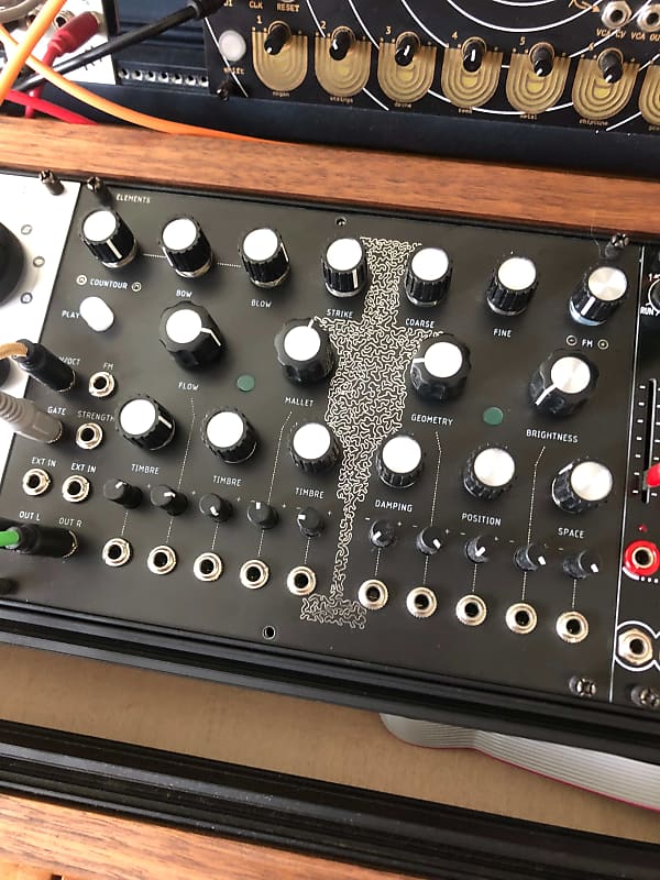 Mutable Instruments Clone Elements Black | Reverb UK