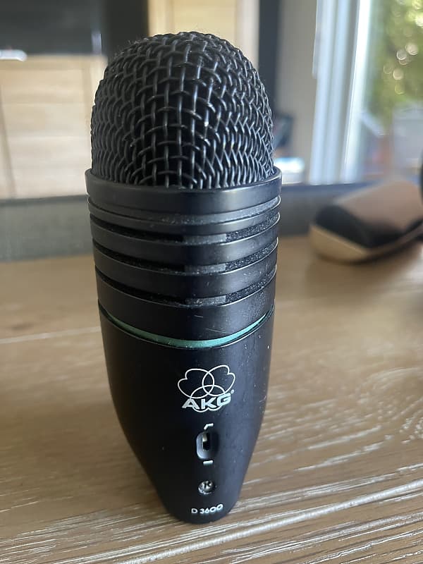 AKG D3600 | Reverb