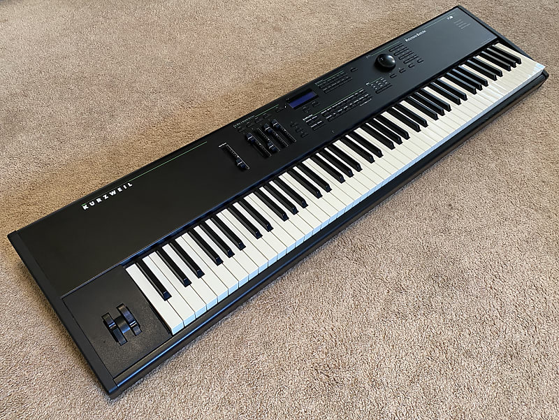 Keyboard Kurzweil PC88 88-Key 32-Voice Performance Controller | Reverb
