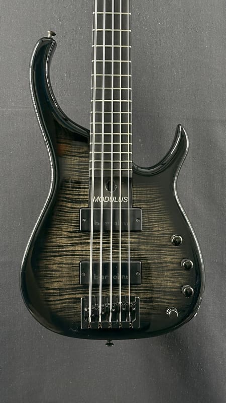 Preowned Modulus Graphite Quantum 5 in Blackstone | Reverb