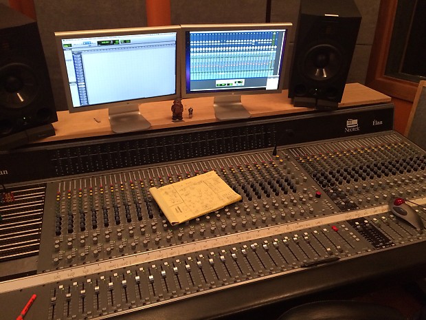 Neotek Elan 2 40-Channel with Patchbay Grey | Reverb