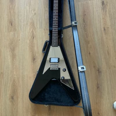 Paul Stanley Flying V - a guitar for Kiss fans | Reverb