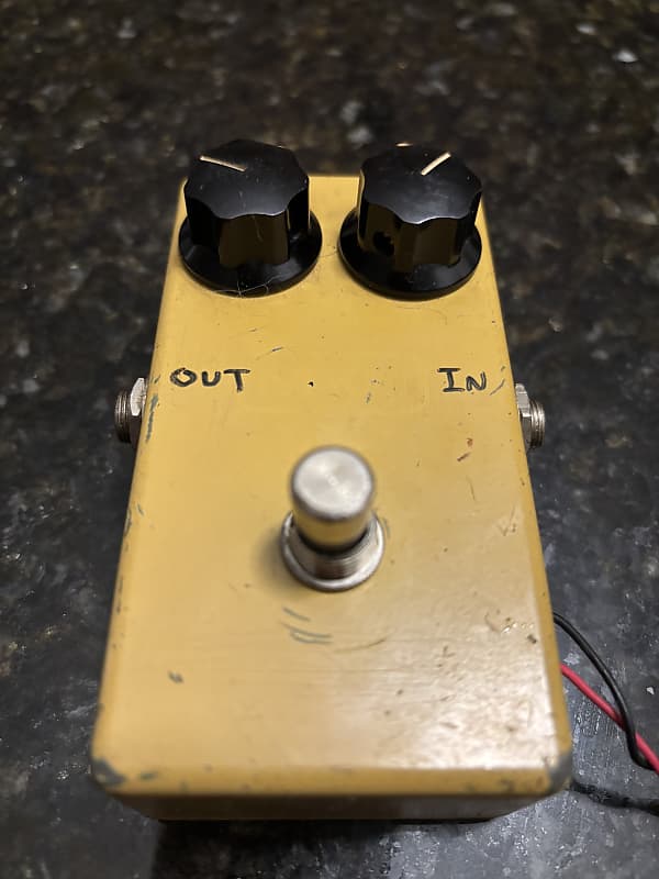 MXR Distortion + 1977 Yellow | Reverb