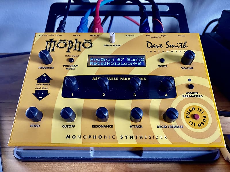 Dave Smith Instruments DSI Mopho Analog Mono Synthesizer | Reverb