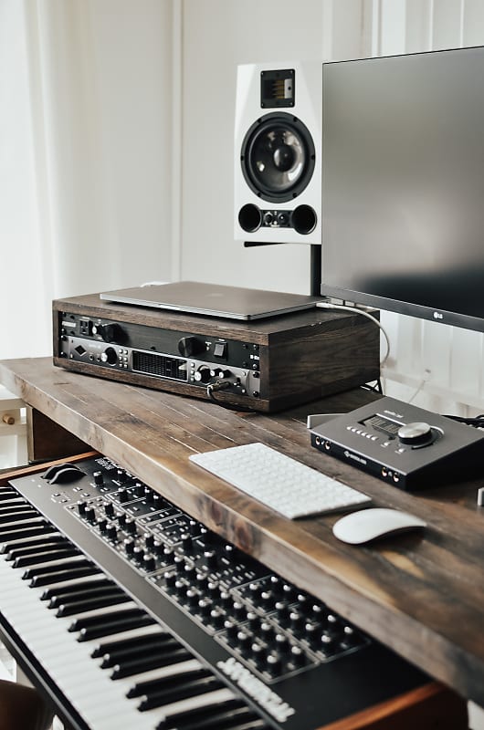 Universal Audio Apollo x8 Thunderbolt 3 Audio Interface | Reverb