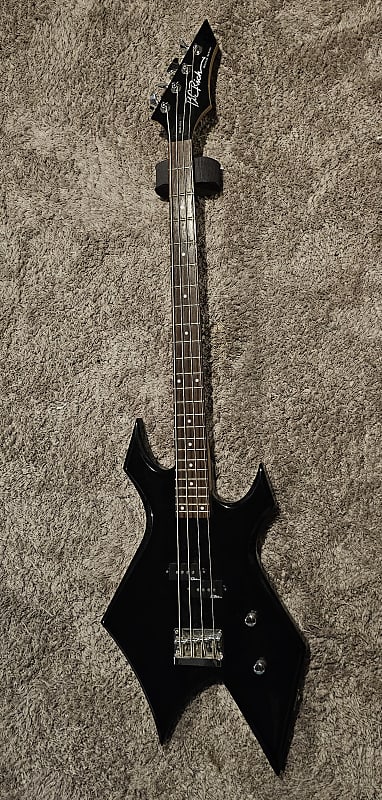 B.C. Rich Bronze Series Warlock Bass Late 90's - Early 2000's | Reverb