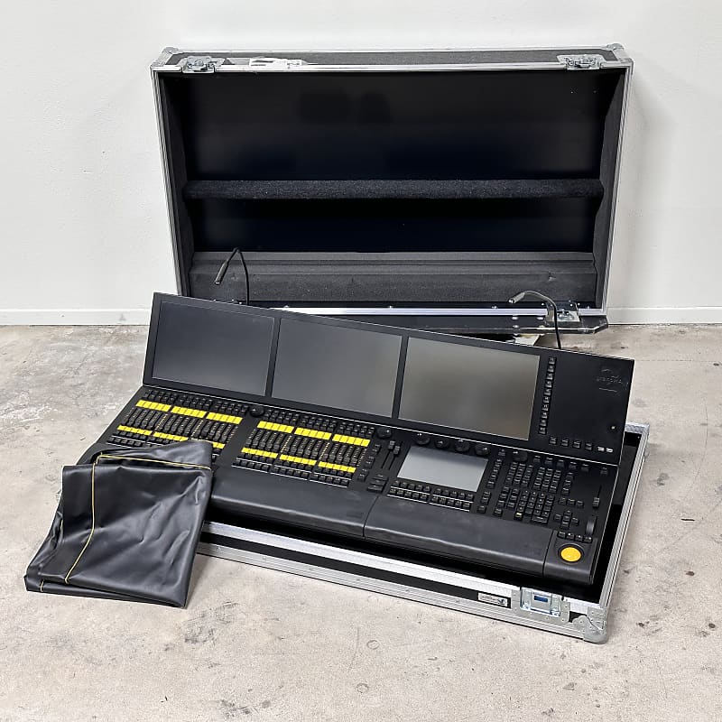 MA Lighting GrandMA2 Full Size Lighting Console w/ Road Case | Reverb