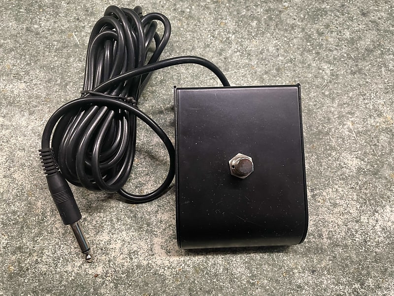Revisit Single Button Footswitch 2010s - Black | Reverb