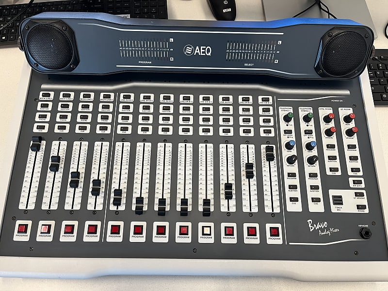 AEQ Bravo 2020 - Gray | Reverb