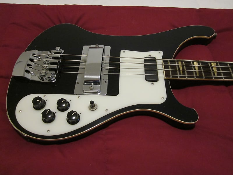Vintage Univox 4001 Bass Guitar 1970s - Jet Black | Reverb