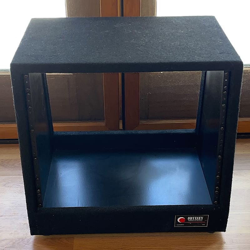 Odyssey 8 Spaces 8U Angled Face Open Back Carpeted Studio | Reverb