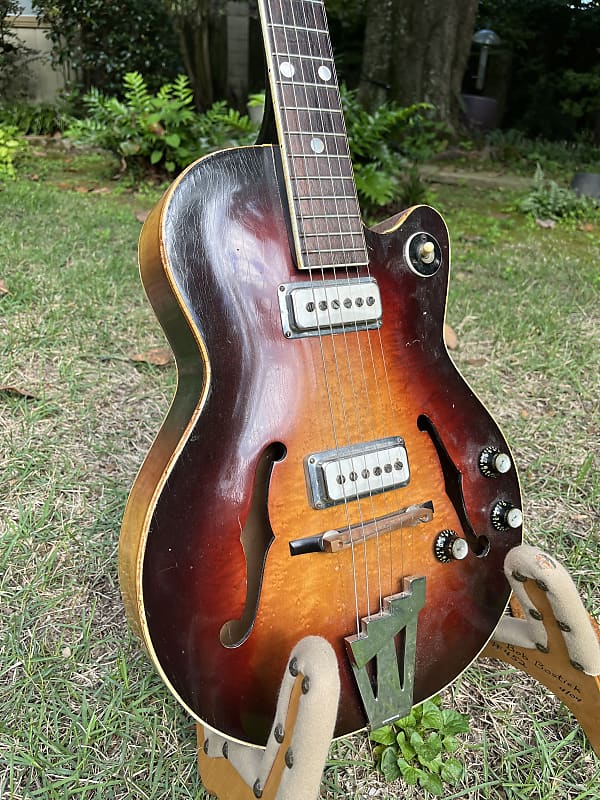 Multivox Premier Bantam 1955-1960 Sunburst | Reverb