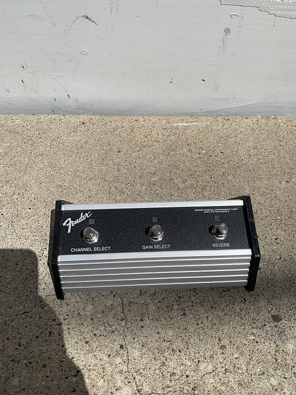 Fender 3 Button Footswitch for Rocpro/Performer 1000 | Reverb