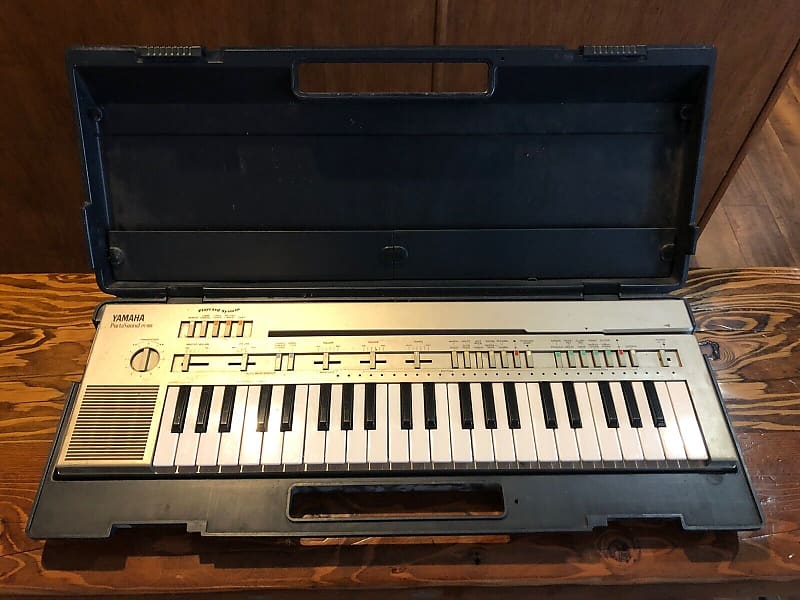 Vintage Yamaha PortaSound PC-100 Playcard System Keyboard | Reverb