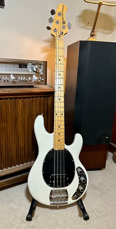 Vintage Music Man Stingray 1982 White | Reverb