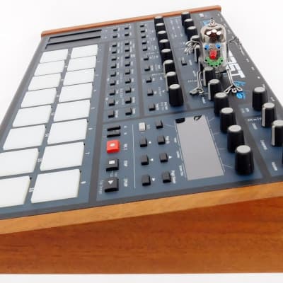 DSI Dave Smith TEMPEST Drum Synthesizer + Neuwertig + OVP + | Reverb