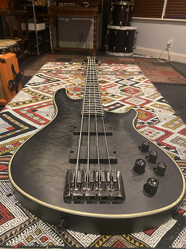 Schecter Hellraiser Extreme WITH CUSTOM HARD CASE Matte Black | Reverb