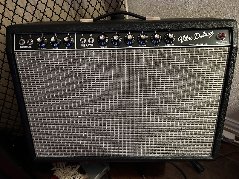 Magic Amplification Vibro Deluxe 2021 Black Tolex | Reverb