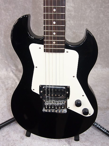 First Act Adam Levine 223 signature 2000 black | Reverb