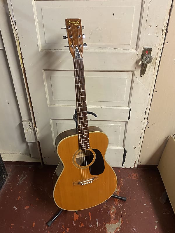 Yamaki Deluxe Folk guitar 1970s good condition, good | Reverb Canada