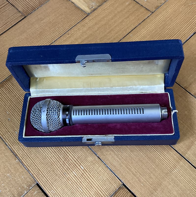 AKG D24 Vintage Dynamic Microphone and Original Case (Faulty) | Reverb
