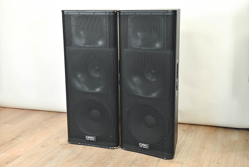 QSC KW153 1000W 15" Three-Way Active Loudspeaker (PAIR) | Reverb
