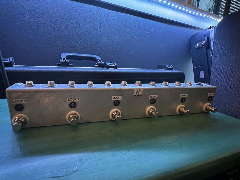 Loop-Master Pedals 4 Looper w/Tuner Out & Master Bypass 2023 | Reverb