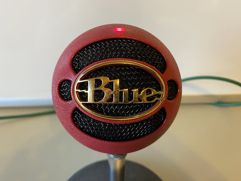 Blue Kickball Dynamic Mic | Reverb
