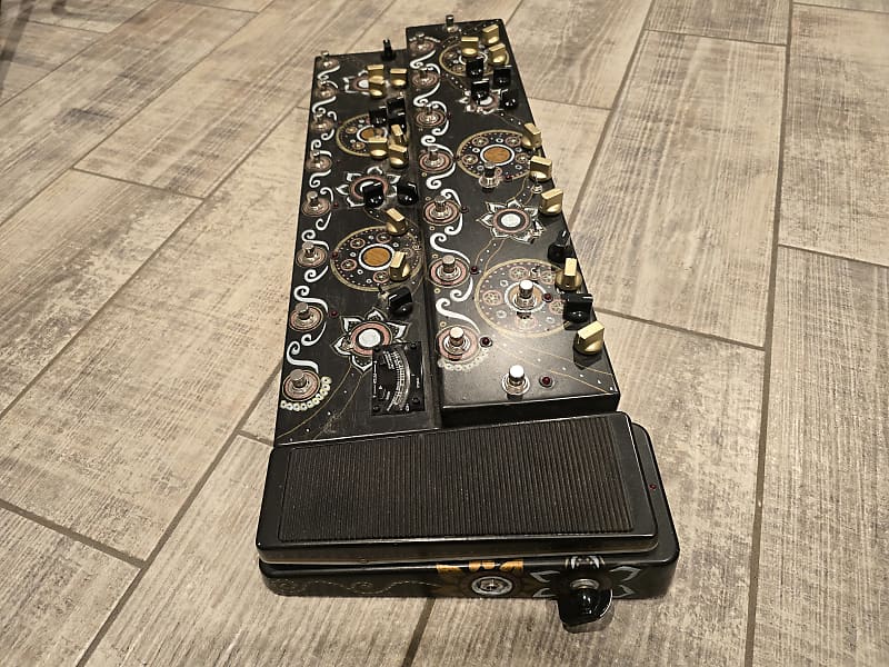 JAM Pedals Custom Analogue Multi-Effect Pedalboard - 1 of a | Reverb
