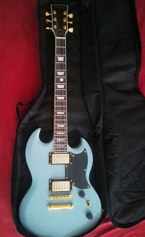 Harley Benton DC-DLX Gotoh 2021 Daphne Blue | Reverb