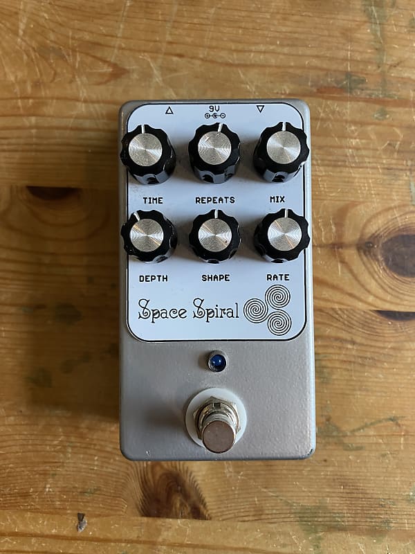 DFX Space Spiral 2020s - Silver | Reverb