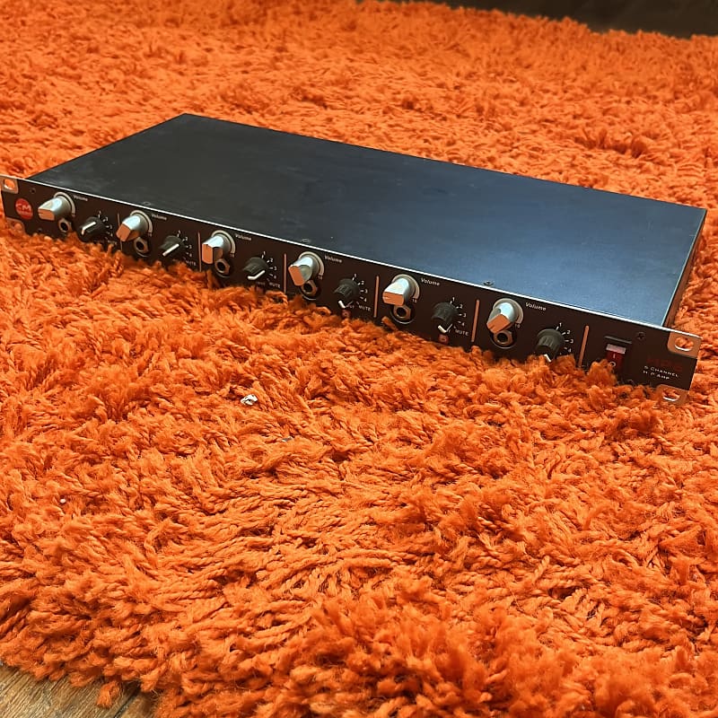 SM Pro Audio 6 Channel HP6 Rack-Mount Headphone Distribution | Reverb