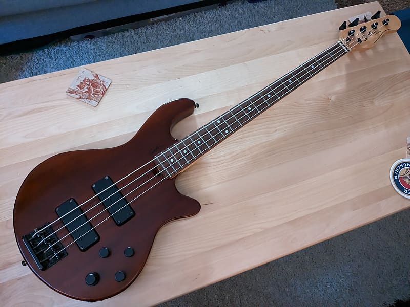 Godin Freeway 4 Active - Natural | Reverb