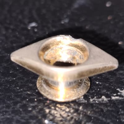 Vintage Gibson Diamond Strap button 1980s - Gold | Reverb
