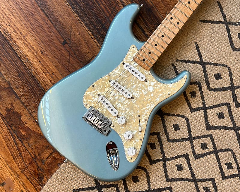 Fender Stratocaster Mexican Standard - Blue Agave | Reverb