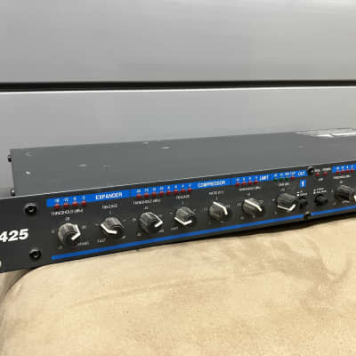 Symetrix 425 dual channel compressor/limiter/expander | Reverb