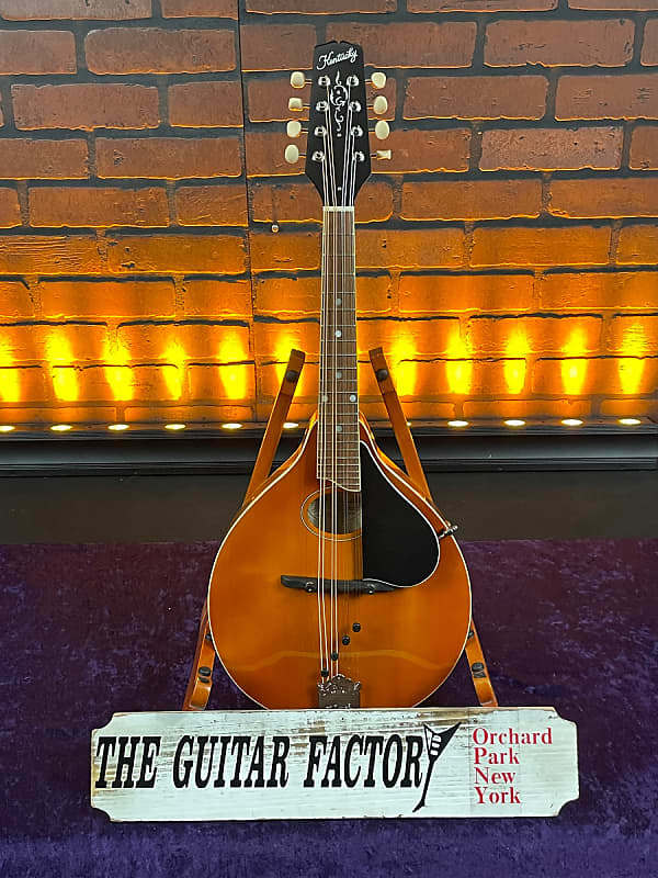 Kentucky KM-272 Deluxe Oval Hole A-Model Mandolin – | Reverb