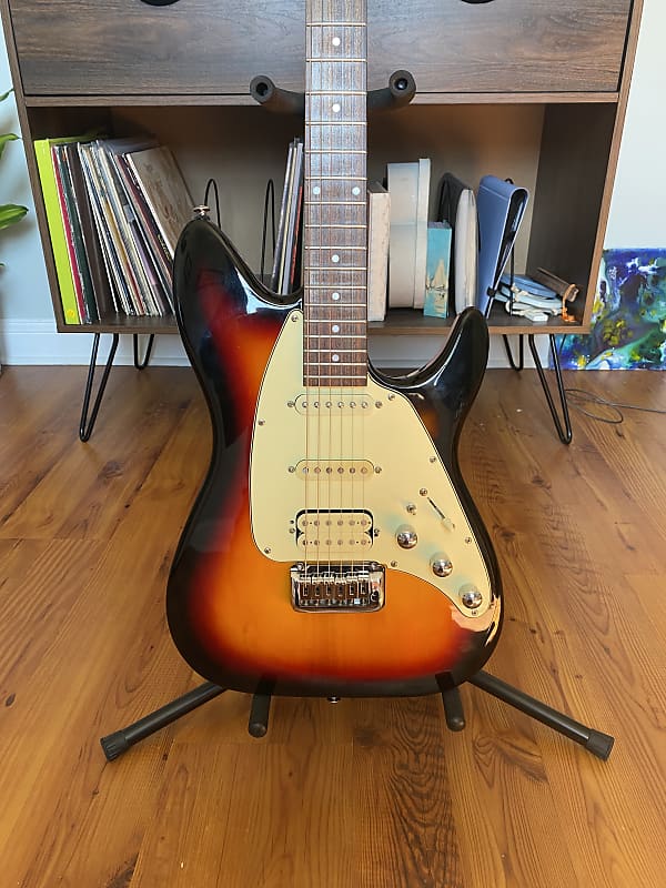Alvarez Classic Custom 90s Sunburst With Original Case | Reverb